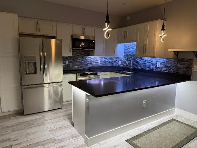 3 Br, 4 bath, Townhouse/Brownstone/RowHouse 3572 W 66th Ave