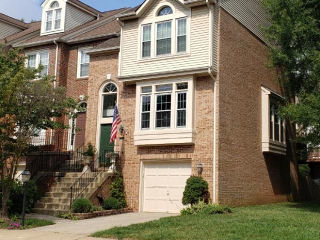 3 Br, 4 bath, Townhouse/Brownstone/RowHouse 3785 Inverness Rd