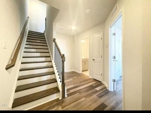 3 Br, 4 bath, Townhouse/Brownstone/RowHouse 419 Carolina Springs Blvd