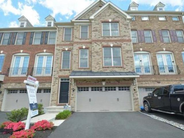 3 Br, 4 bath, Townhouse/Brownstone/RowHouse 42612 Lisburn Chase Ter