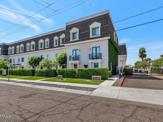 3 Br, 4 bath, Townhouse/Brownstone/RowHouse 4438 N 27th Street