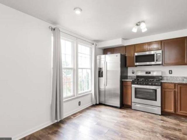 3 Br, 4 bath, Townhouse/Brownstone/RowHouse 45310 Gable Sq
