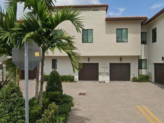 3 Br, 4 bath, Townhouse/Brownstone/RowHouse 4746 NW 83rd Pkwy