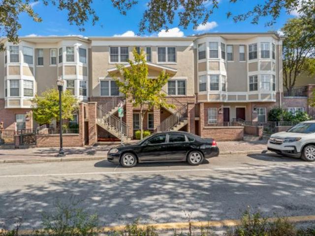 3 Br, 4 bath, Townhouse/Brownstone/RowHouse 509 N Market St