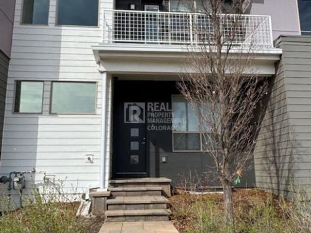 3 Br, 4 bath, Townhouse/Brownstone/RowHouse 5545 Valentia St