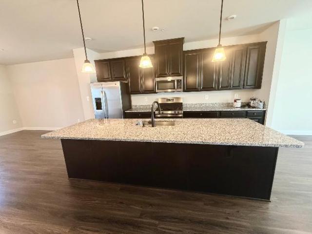 3 Br, 4 bath, Townhouse/Brownstone/RowHouse 6029 Goshawk St