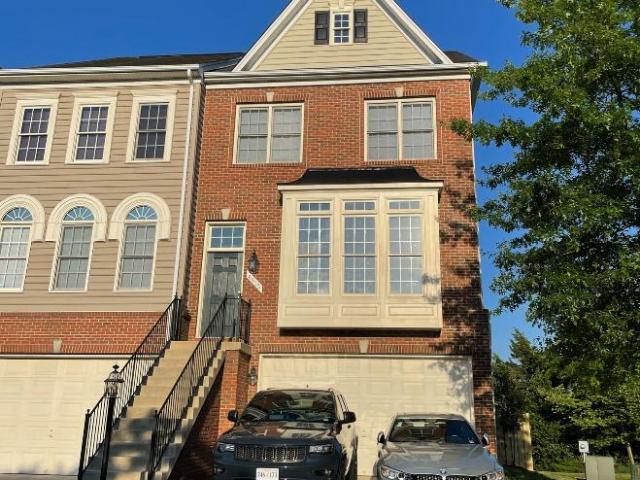 3 Br, 4 bath, Townhouse/Brownstone/RowHouse 6933 Stanwick Sq
