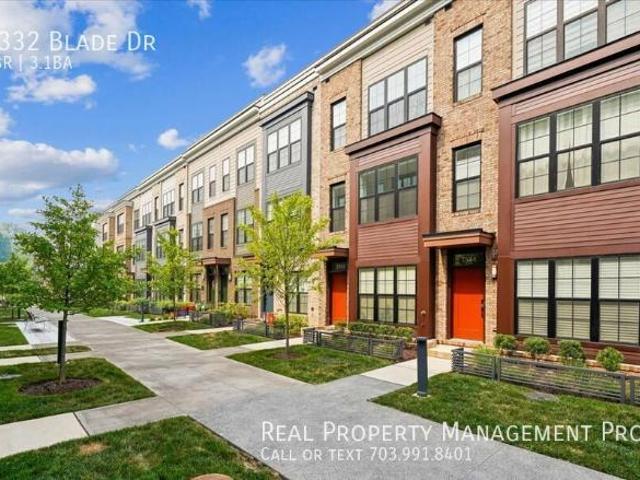 3 Br, 4 bath, Townhouse/Brownstone/RowHouse 7332 Blade Dr
