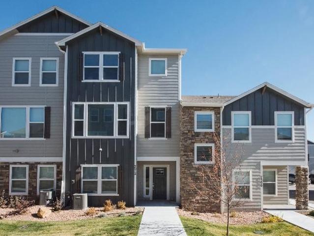 3 Br, 4 bath, Townhouse/Brownstone/RowHouse 7512 Mount Elbert Point