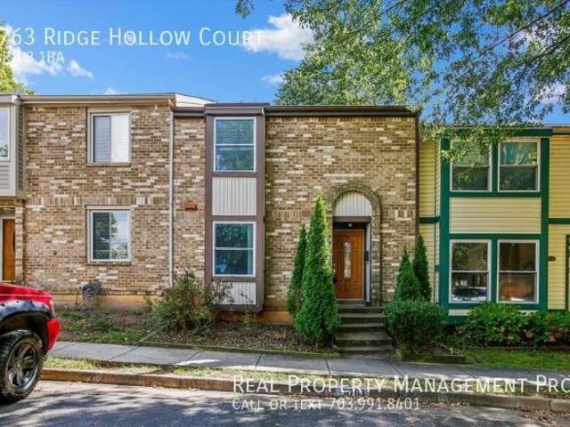 3 Br, 4 bath, Townhouse/Brownstone/RowHouse 8763 Ridge Hollow Court