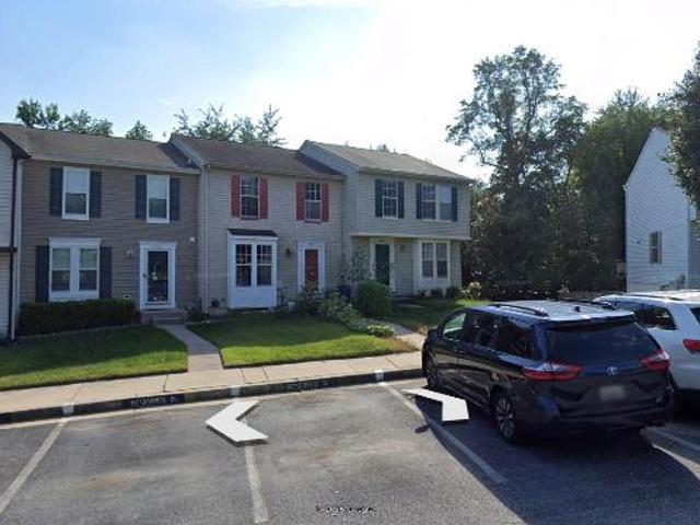 3 Br, 4 bath, Townhouse/Brownstone/RowHouse 8918 Pembrook Woods