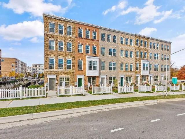 3 Br, 4 bath, Townhouse/Brownstone/RowHouse 9614 Weshire Drive