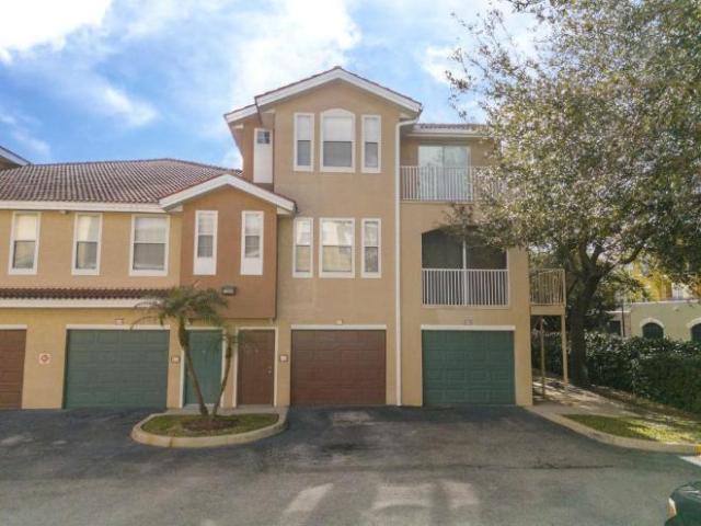 3 Br, 4 bath, Apartment 12102 Poppy Field Ln