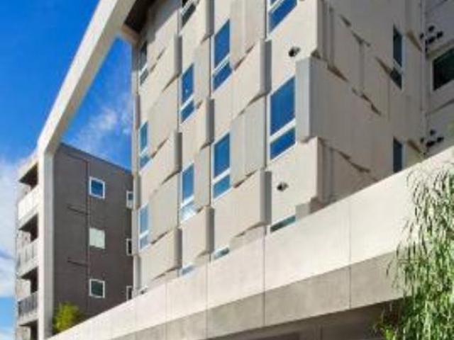 3 Br, 4 bath, Apartment 639 N Fairfax Ave