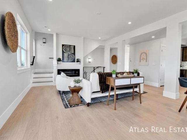 3 Br, 4 bath, Condo 6643 W 52nd Drive