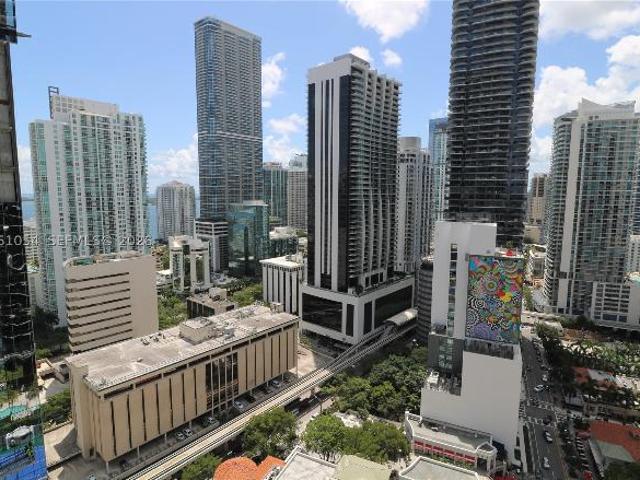 3 Br, 4 bath, Condo 801 S Miami Ave