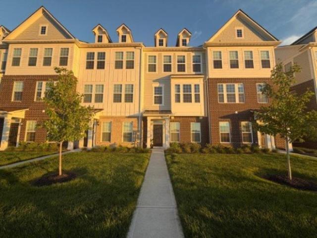 3 Br, 4 bath, Condo 1728 Blenker Dr