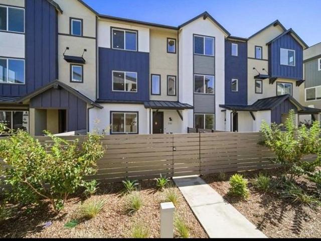 3 Br, 4 bath, Condo 27319 Bear Creek Lane