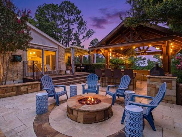 3 Br, 4 bath, Single Family Home 905 Crowley Rd