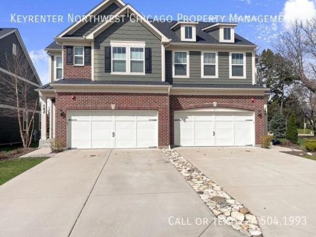 3 Br, 4 bath, Single Family 142 Roslyn Place