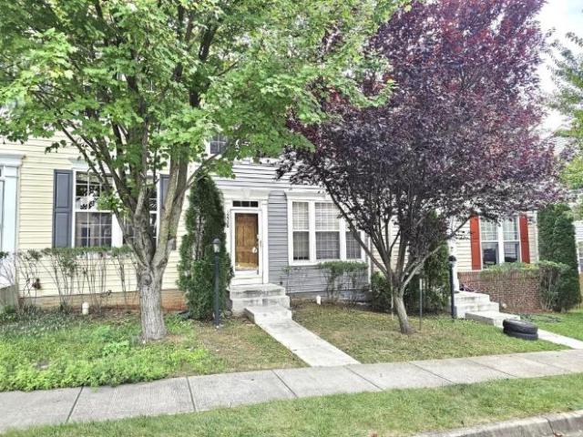 3 Br, 4 bath, Single Family 15328 Elizabeth Burbage Loop