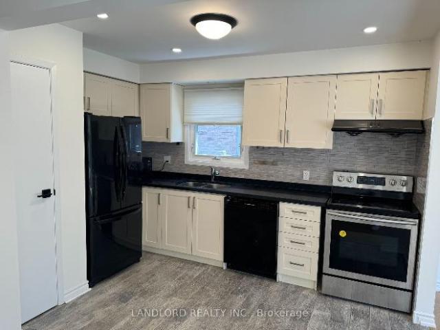 3 Br, 4 bath, Single Family 19 Vanessa Road