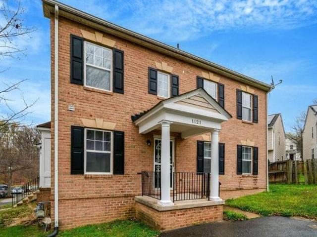 3 Br, 4 bath, Single Family 1121 Varney St SE