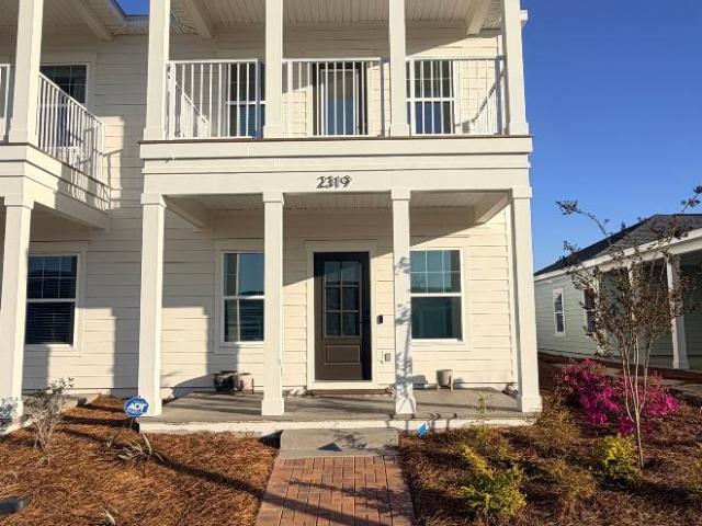 3 Br, 4 bath, Single Family 2319 Discovery Loop