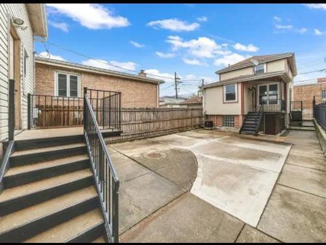 3 Br, 4 bath, Single Family 3841 S Lowe Ave