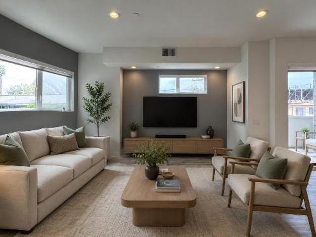 3 Br, 4 bath, Single Family 3309 Aria Ln