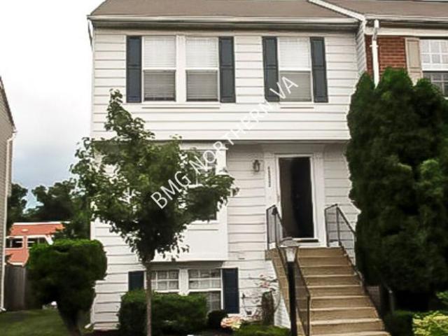 3 Br, 4 bath, Single Family 45322 Gable Square
