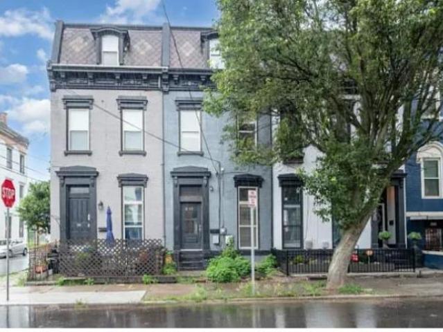 3 Br, 4 bath, Single Family 460 Dayton St