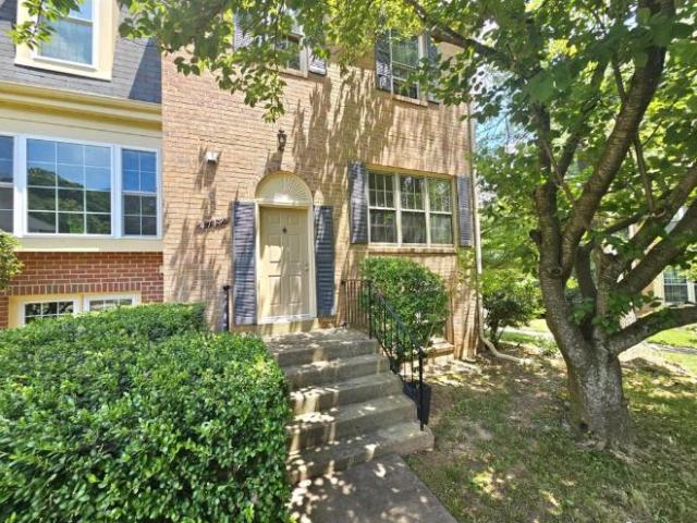 3 Br, 4 bath, Single Family 4719 Gainsborough Dr