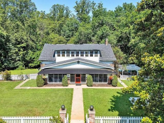 3 Br, 4 bath, Single Family 519 Belvedere St