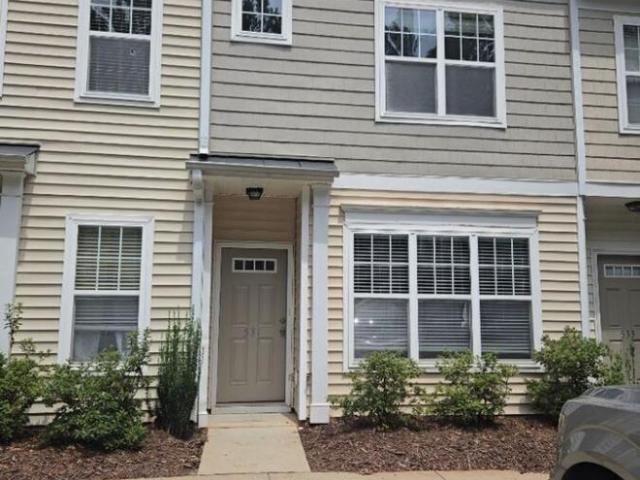 3 Br, 4 bath, Single Family 531 Elm Ave