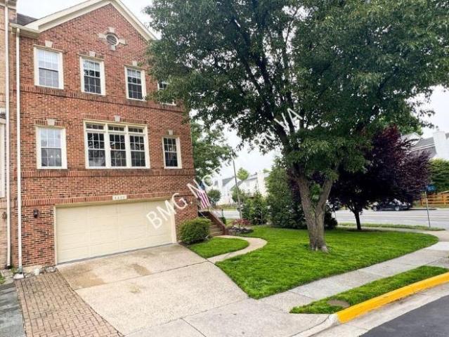 3 Br, 4 bath, Single Family 6600 Dunwich Way