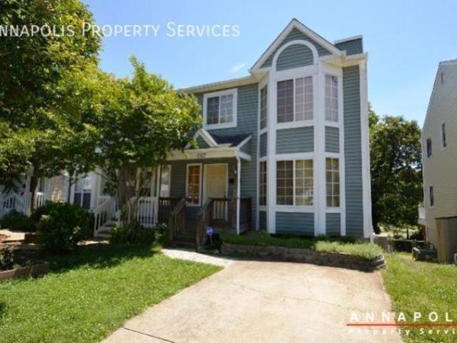 3 Br, 4 bath, Single Family 687 Genessee St