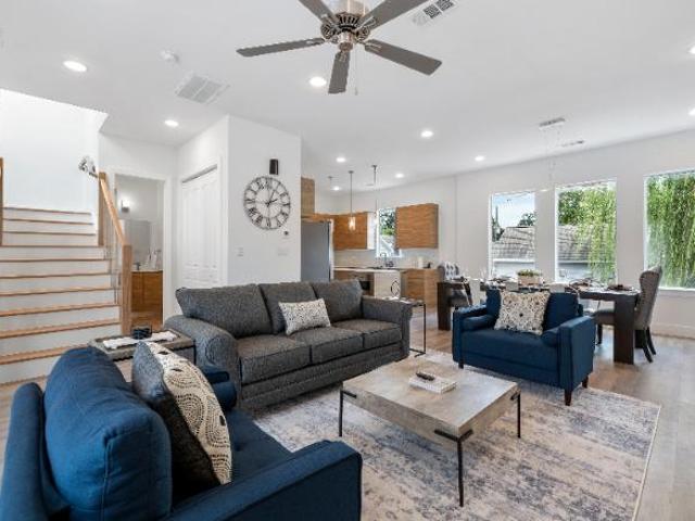 3 Br, 4 bath, Single Family 639 W 16th St