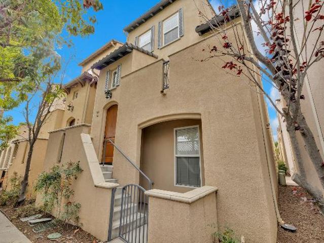 3 Br, 4 bath, Single Family 766 Broadway