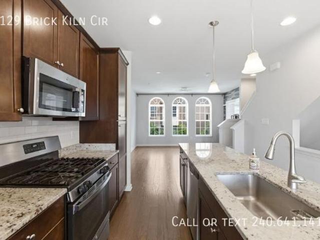 3 Br, 4 bath, Single Family 7129 Brick Kiln Cir