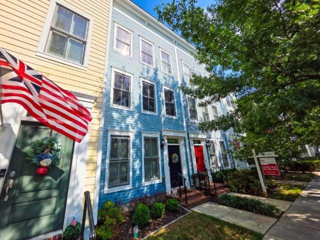 3 Br, 4 bath, Single Family 729 N Alfred St
