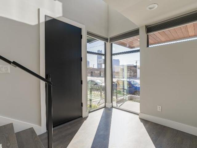 3 Br, 4 bath, Single Family 817 Northwest 6th Street