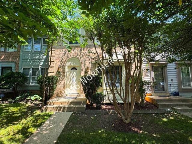 3 Br, 4 bath, Single Family 9606 Scotch Haven Dr
