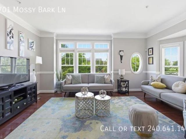 3 Br, 4 bath, Single Family 9701 Mossy Bark Ln