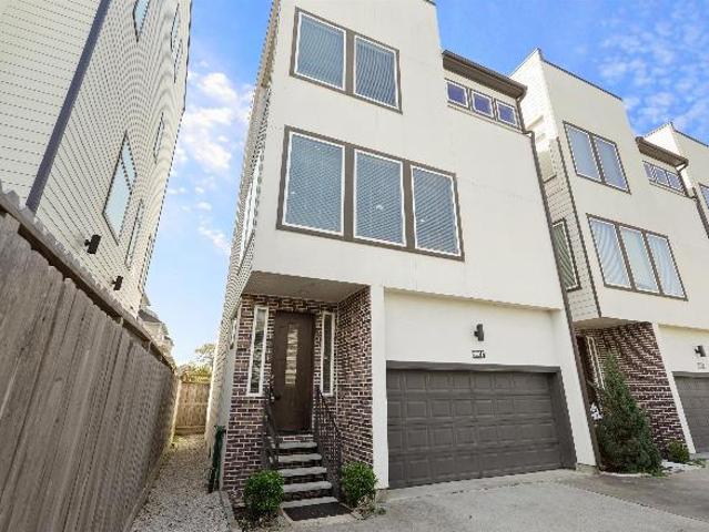 3 Br, 4 bath, Single Family 906 West 17th Street