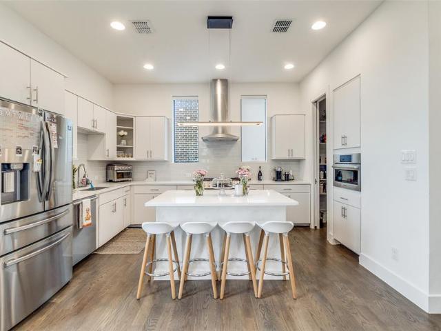 3 BR, 4 BA Apartment 1961 Dowgate Court, Dallas, TX 75204