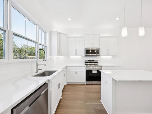 3 BR, 4 BA Apartment 266 Harris Street, Lewisville, TX 75057