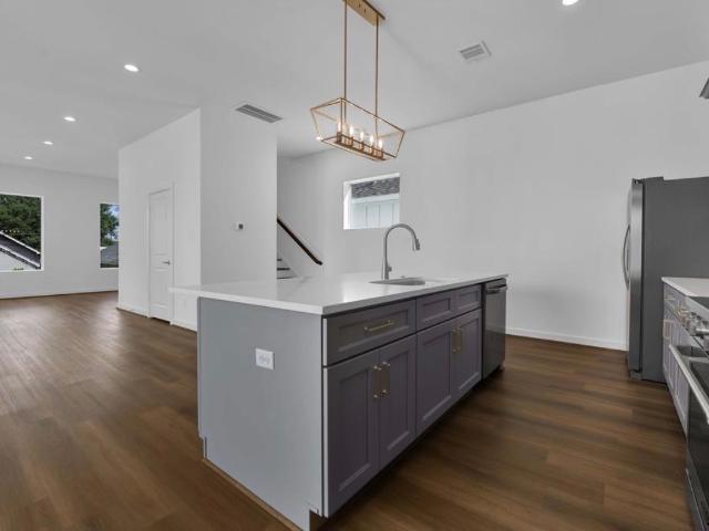 3 BR, 4 BA Apartment 207 Edgewood Street, Houston, TX 77011
