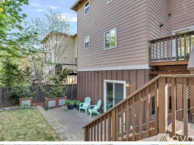 3 BR, 4 BA Apartment 239 Mount Rainier Loop, Hood River, OR 97031