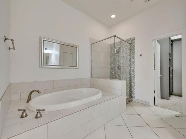 3 BR, 4 BA Apartment 3200 Ross Avenue, Dallas, TX 75204